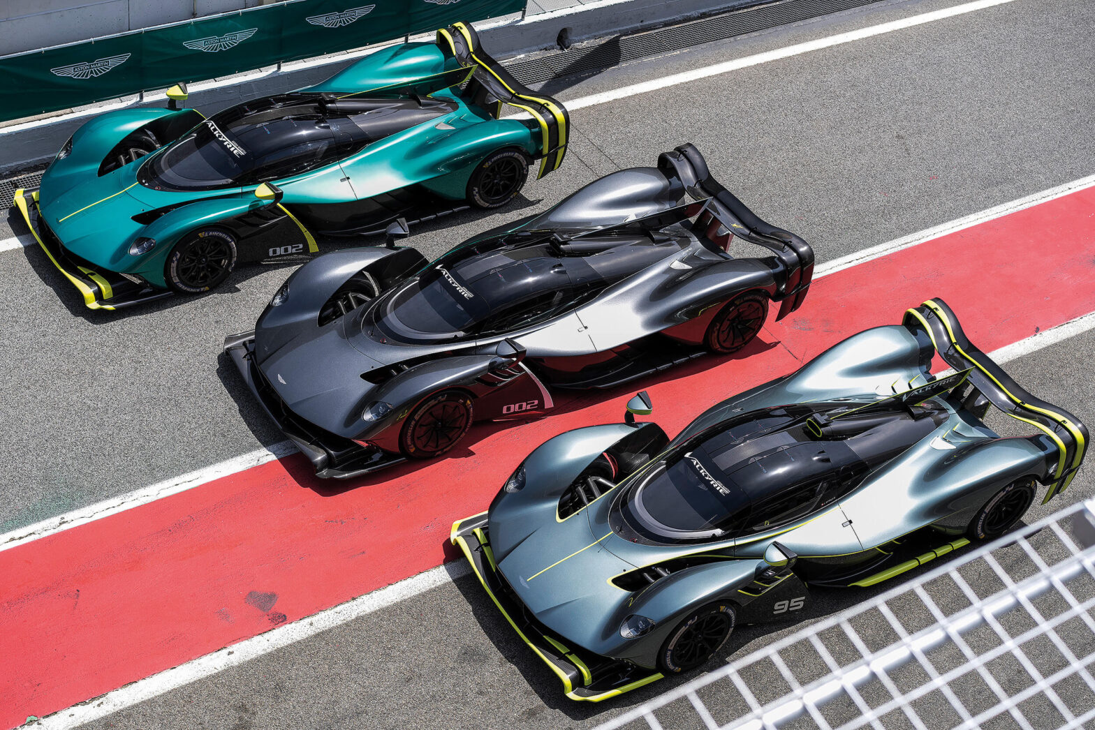 VAKYRIE AMR PRO – ASTON MARTIN—MAGAZINE