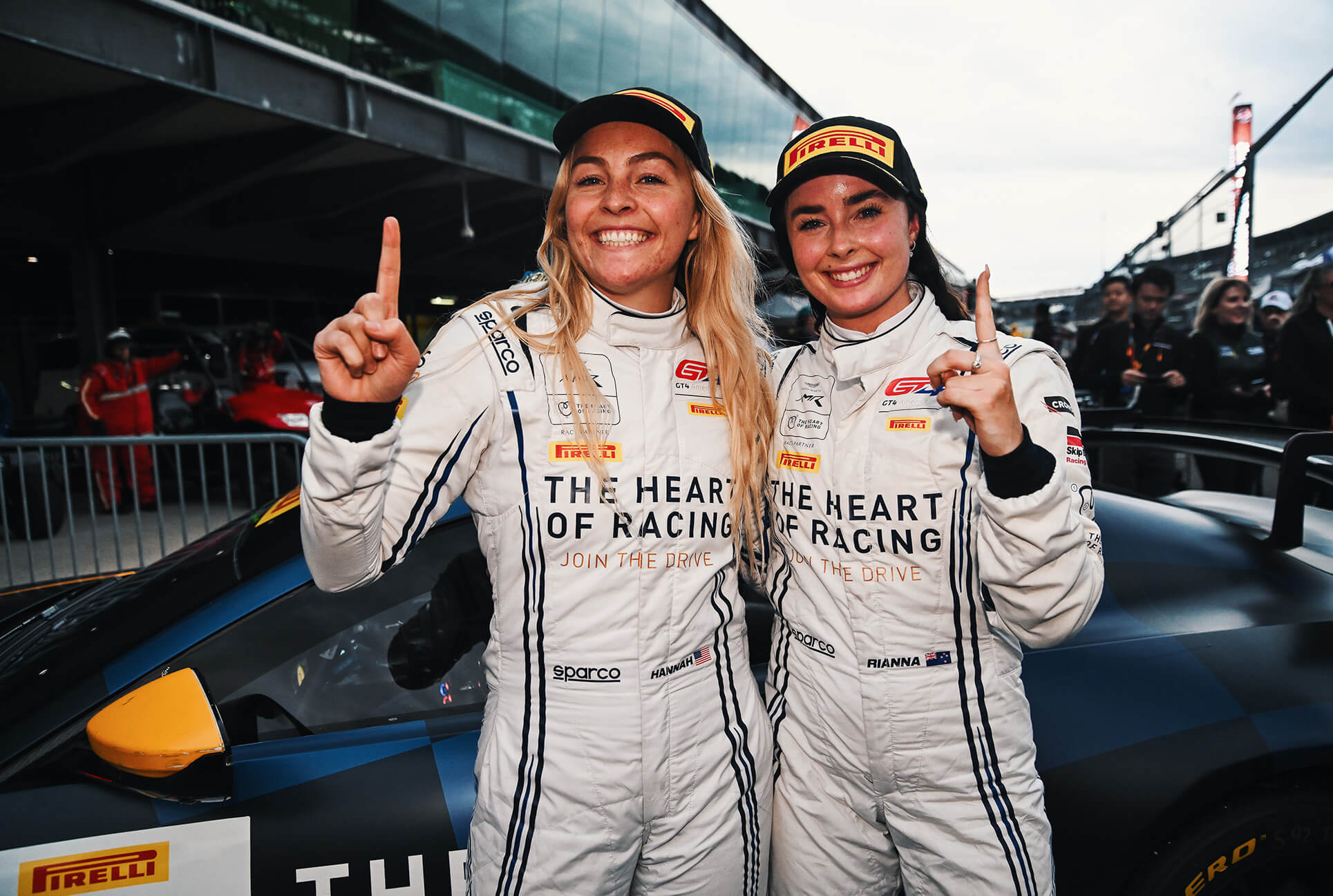 BREAKING – ASTON MARTIN—MAGAZINE