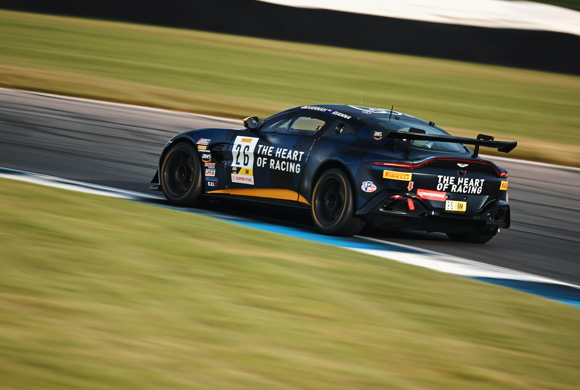 BREAKING – ASTON MARTIN—MAGAZINE