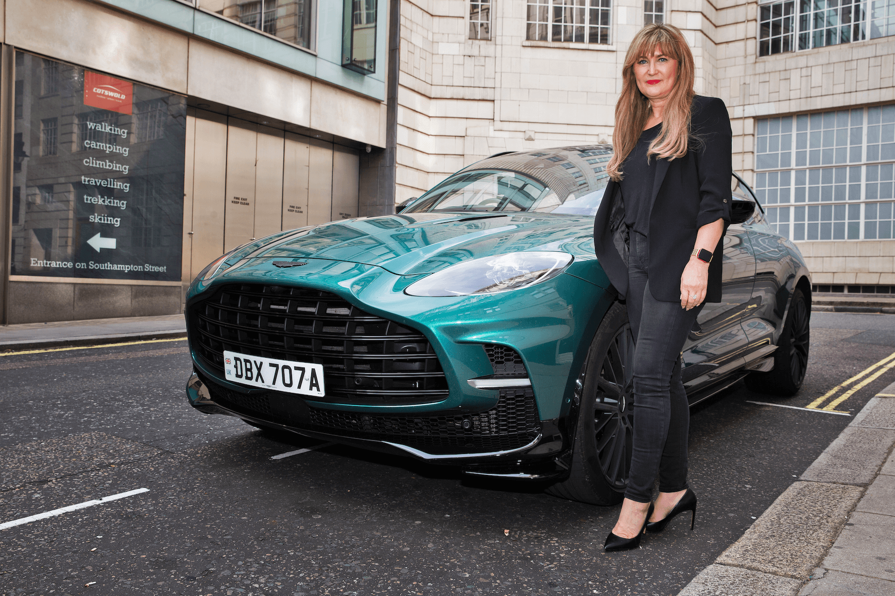 THE CAR SHOWROOM – ASTON MARTIN—MAGAZINE