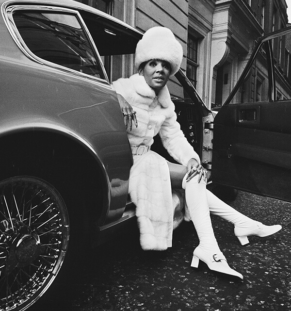 Premium – ASTON MARTIN—MAGAZINE