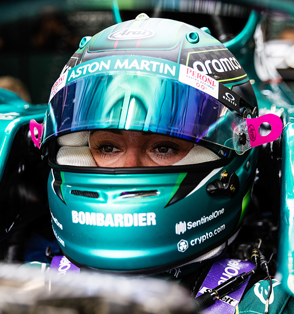 VAKYRIE AMR PRO – ASTON MARTIN—MAGAZINE