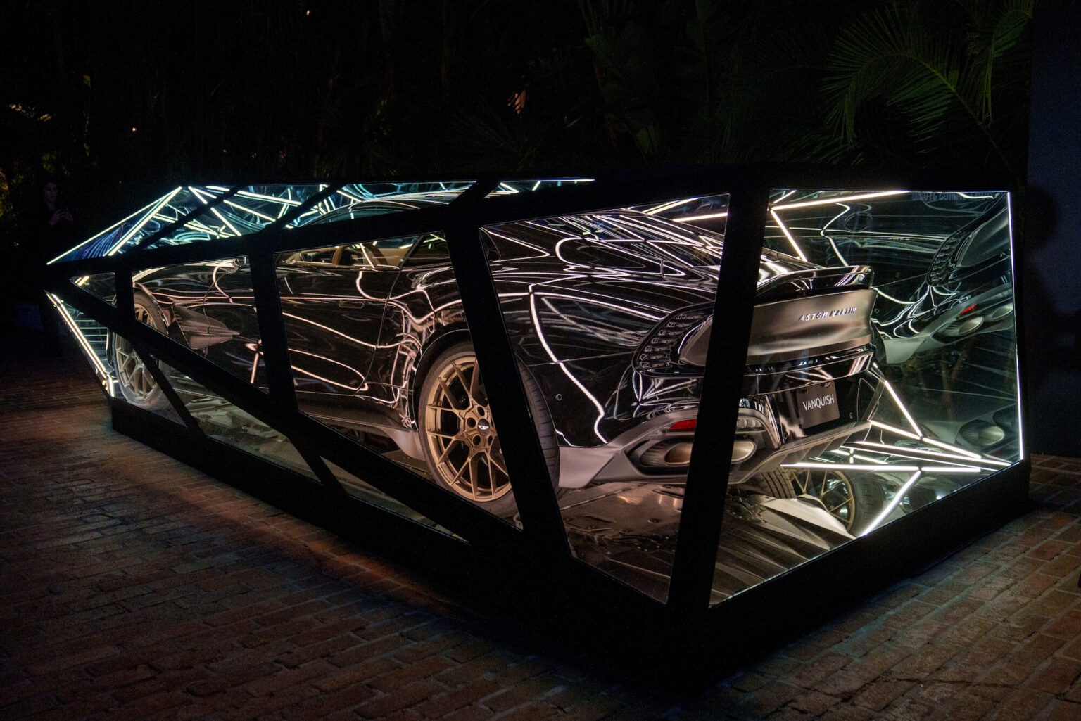 ASTON MARTIN—MAGAZINE – ASTON MARTIN—MAGAZINE